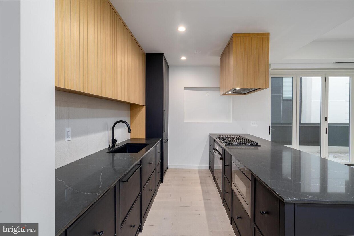 818 N 4th St Unit 3A, Philadelphia, PA 19123 - Room for Rent in ...