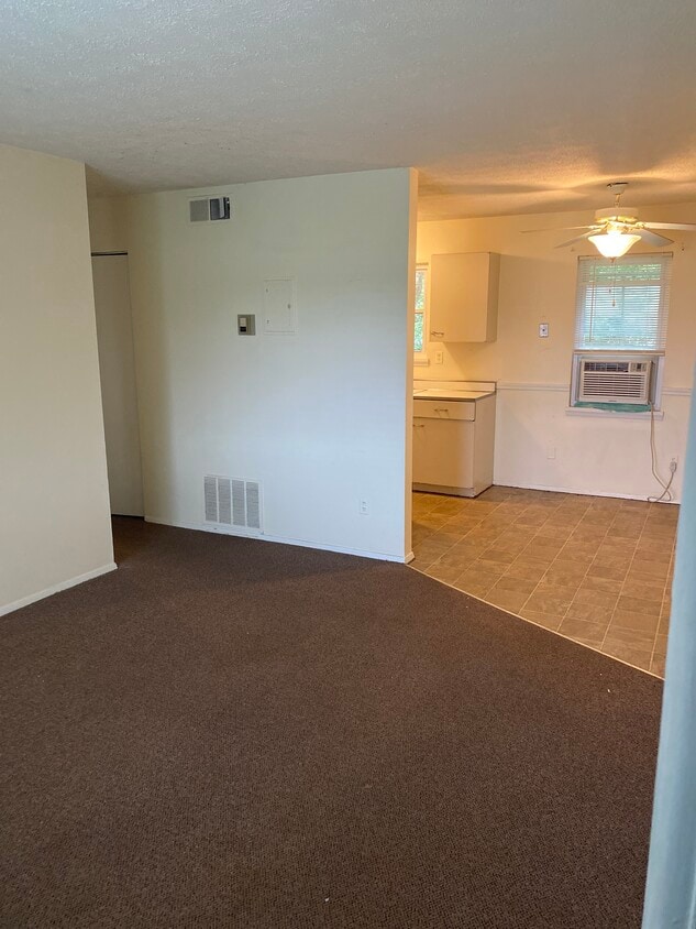 9331 La Grange Rd Unit 1, Louisville, KY 40242 - Apartments in ...