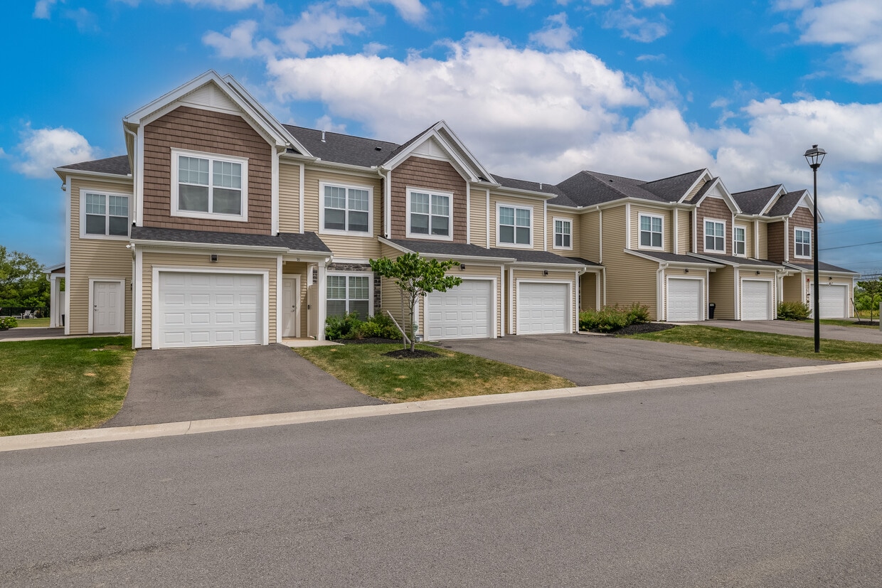 Edgewater Apartments and Townhomes - 22 Rivers Edge Dr West Henrietta ...