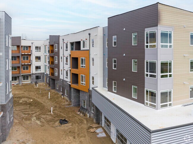 Crossing Pointe South Apartments - 4220 E 104th Ave Thornton, CO ...