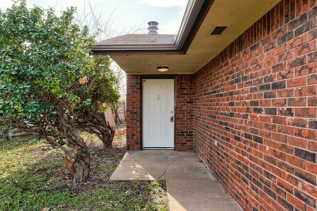 214 Skylark Ct Unit 212, Norman, OK 73069 - Room for Rent in Norman, OK | Apartments.com