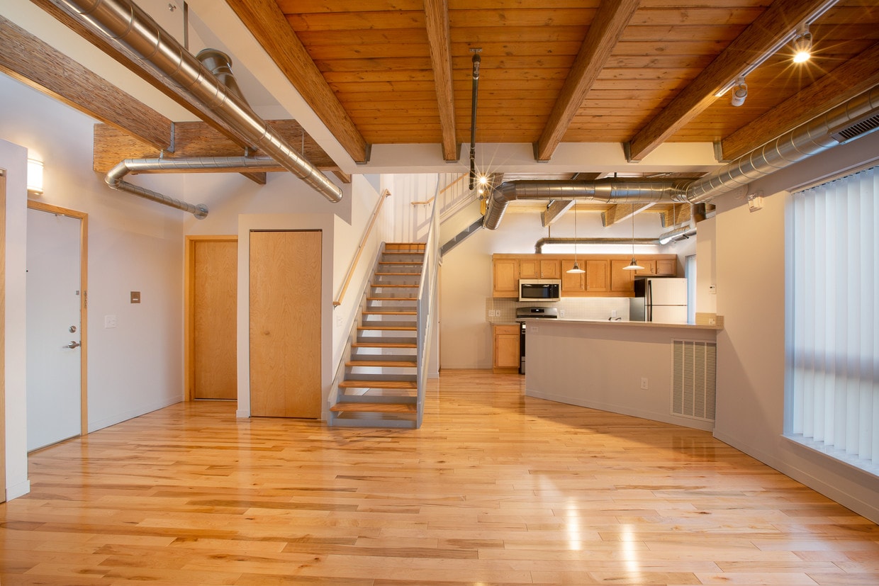 Amber Town Center Townhomes & Lofts - 50 Town Center Dr Troy, MI 48084 ...