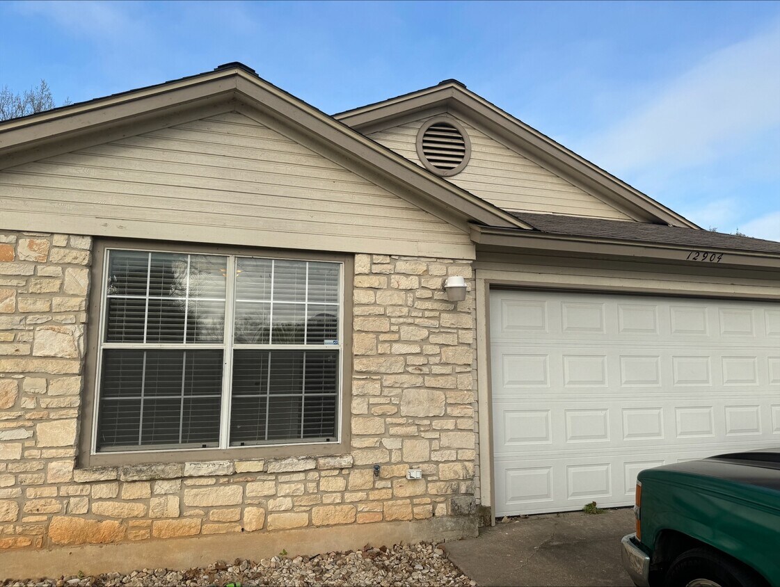 12904 Lazyfield Trl, Austin, TX 78727 - House Rental in Austin, TX ...