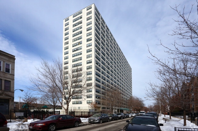 United Winthrop Cooperative Apartments - Chicago, IL | Apartments.com