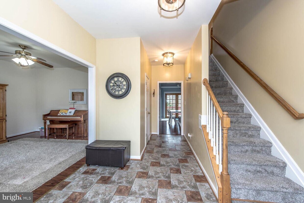 10 Country Manor Dr, Fredericksburg, VA 22406 - House Rental in ...