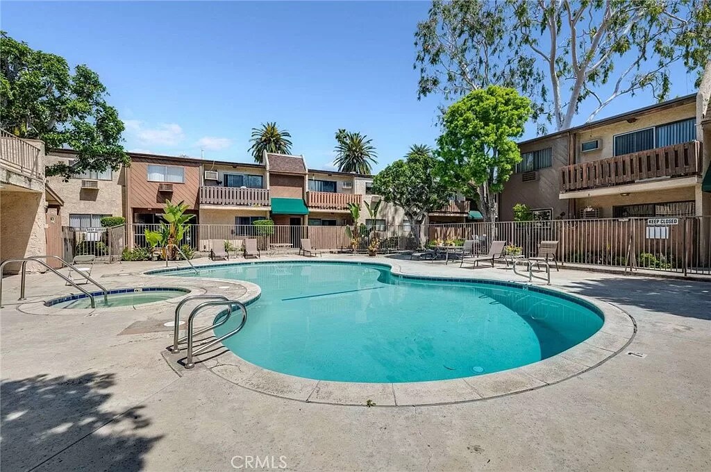 17900 Sherman Way Unit 201, Reseda, CA 91335 - Condo for Rent in Reseda ...