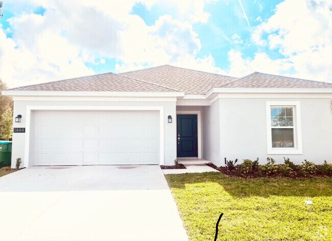 Deltona Lakes Houses for Rent with a Swimming Pool - Deltona, FL
