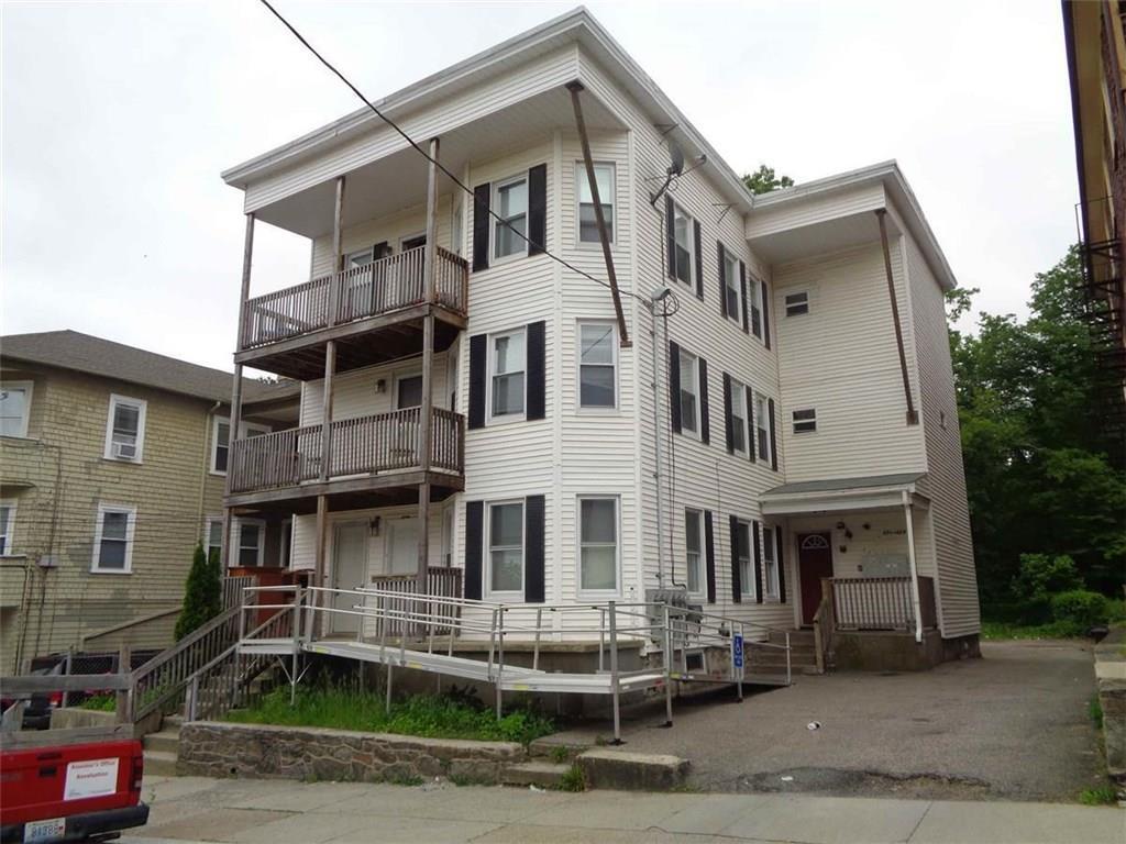 579 Willow St, Woonsocket, RI 02895 - Room for Rent in Woonsocket, RI ...