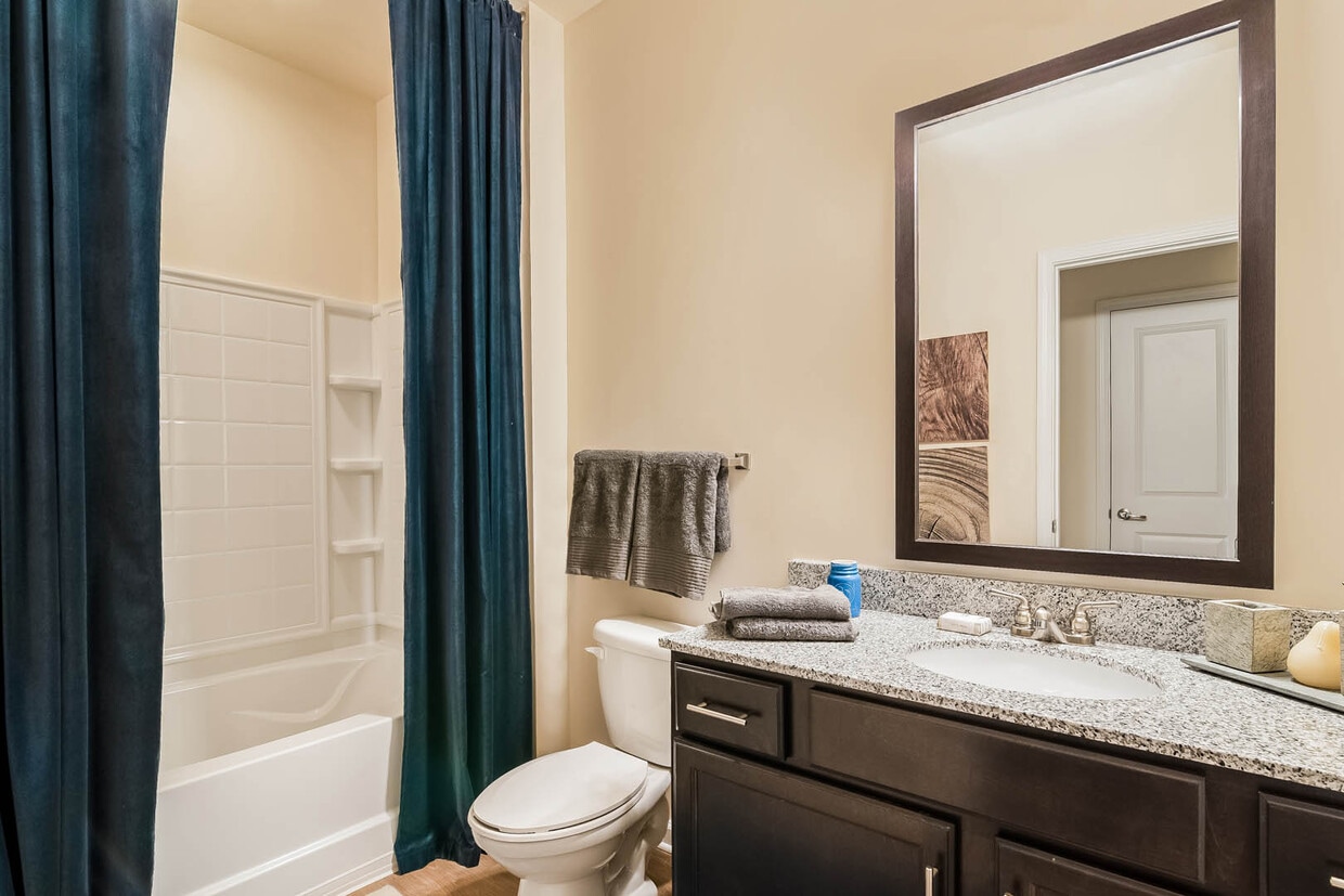 Alexander Village - 9224 Graham Ridge Dr Charlotte, NC 28262 ...