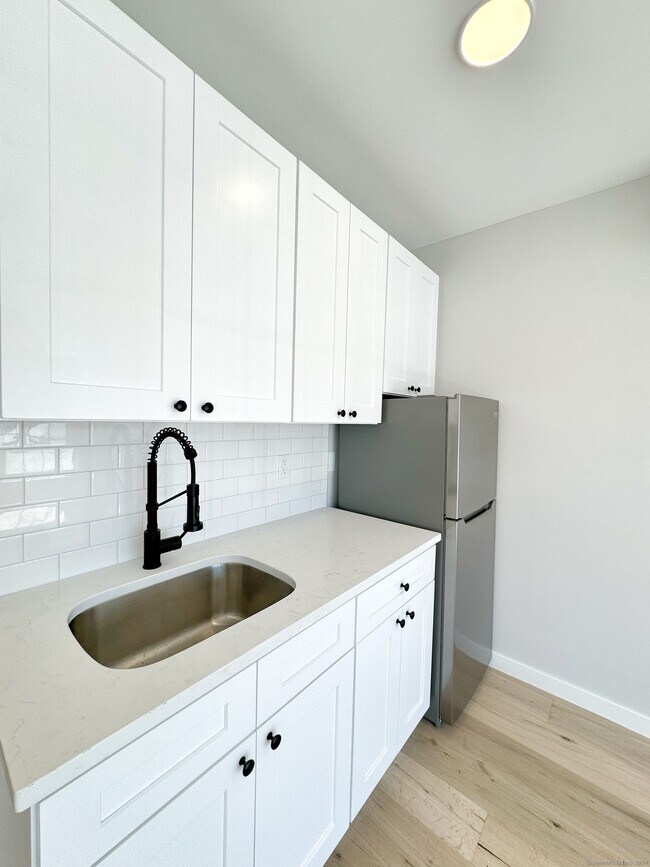 32 Main St Unit 205, Norwalk, CT 06851 - Room for Rent in Norwalk, CT ...