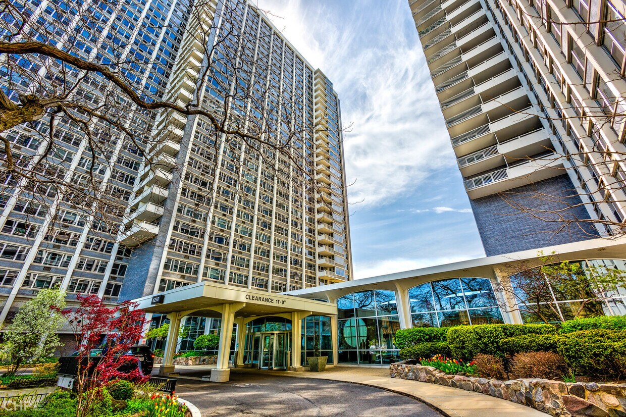 4250 N Marine Dr Unit 2705, Chicago, IL 60613 - Room for Rent in ...