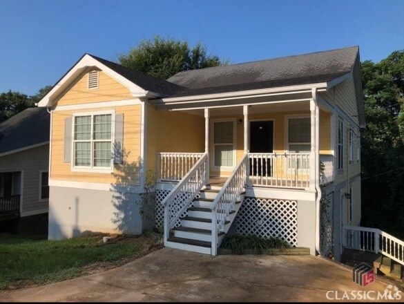 The Lodge of Athens Apartments for Rent with Extra Storage - Athens, GA ...