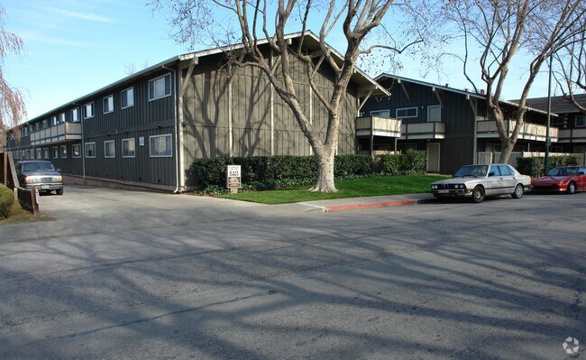 Latham Square Apartments - Mountain View, CA | Apartments.com