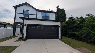 Country Club View Apartments for Rent with Hardwood Floors - Raleigh ...