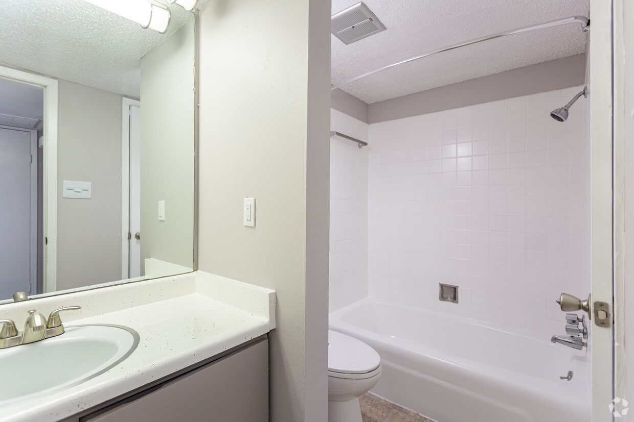 Bison Ridge Apartments - 5535 Nw Cache Rd Lawton, OK 73505 | Apartments.com