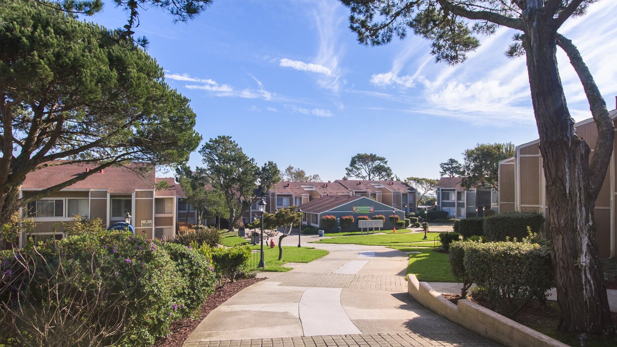 Skyline View Apartments - South San Francisco, CA | Apartments.com
