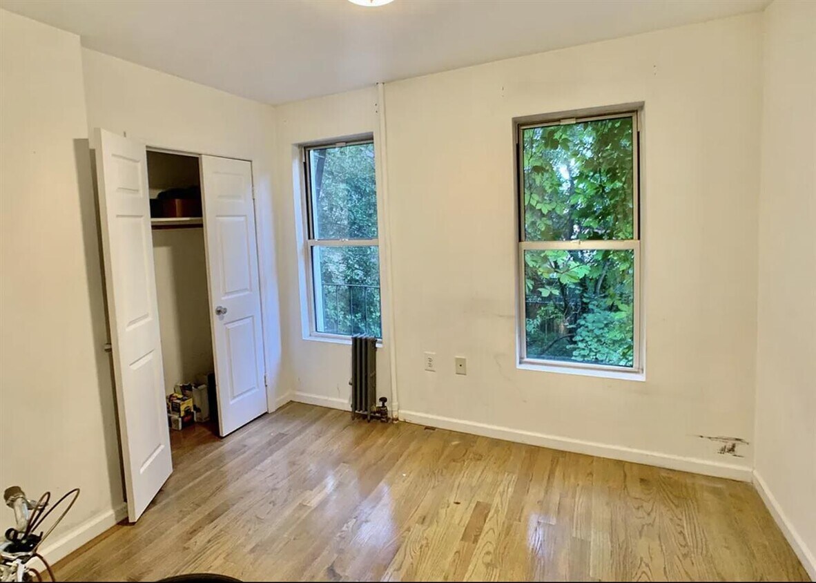 180 Meserole St Unit 3L, Brooklyn, NY 11206 | Apartments.com