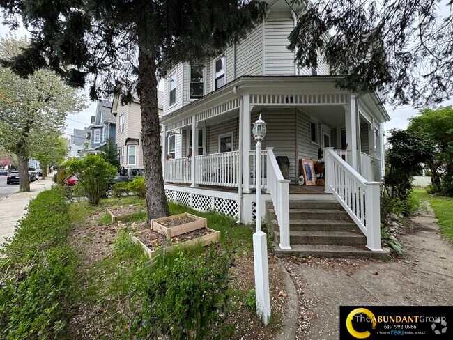 Spring Hill Apartments for Rent with EV Charging - Somerville, MA - 1 ...