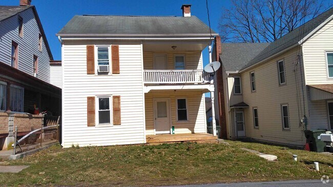 Explore Lititz, PA: City Guide | Apartments.com