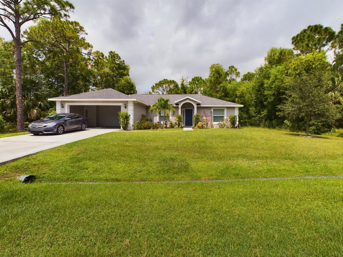 5750 NW Zenith Dr, Port Saint Lucie, FL 34986 - House Rental in Port ...
