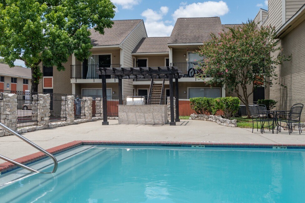 Boone Manor - 5350 Crawford St Houston, TX 77004 | Apartments.com