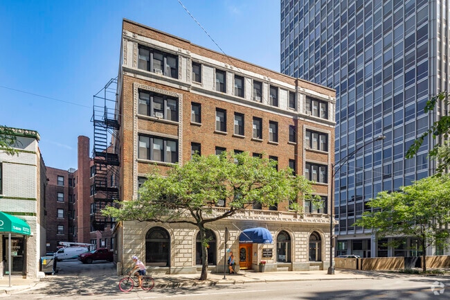 Lincoln Park Apartments under $1,200 - Chicago, IL - 245 Rentals ...