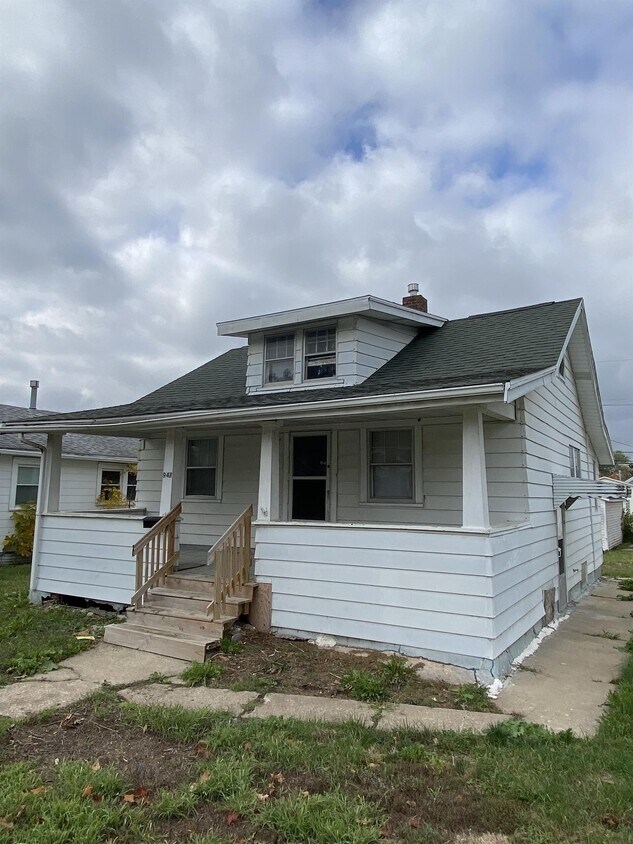 947 Center Point Rd NE, Cedar Rapids, IA 52402 - House Rental in Cedar Rapids, IA | Apartments.com