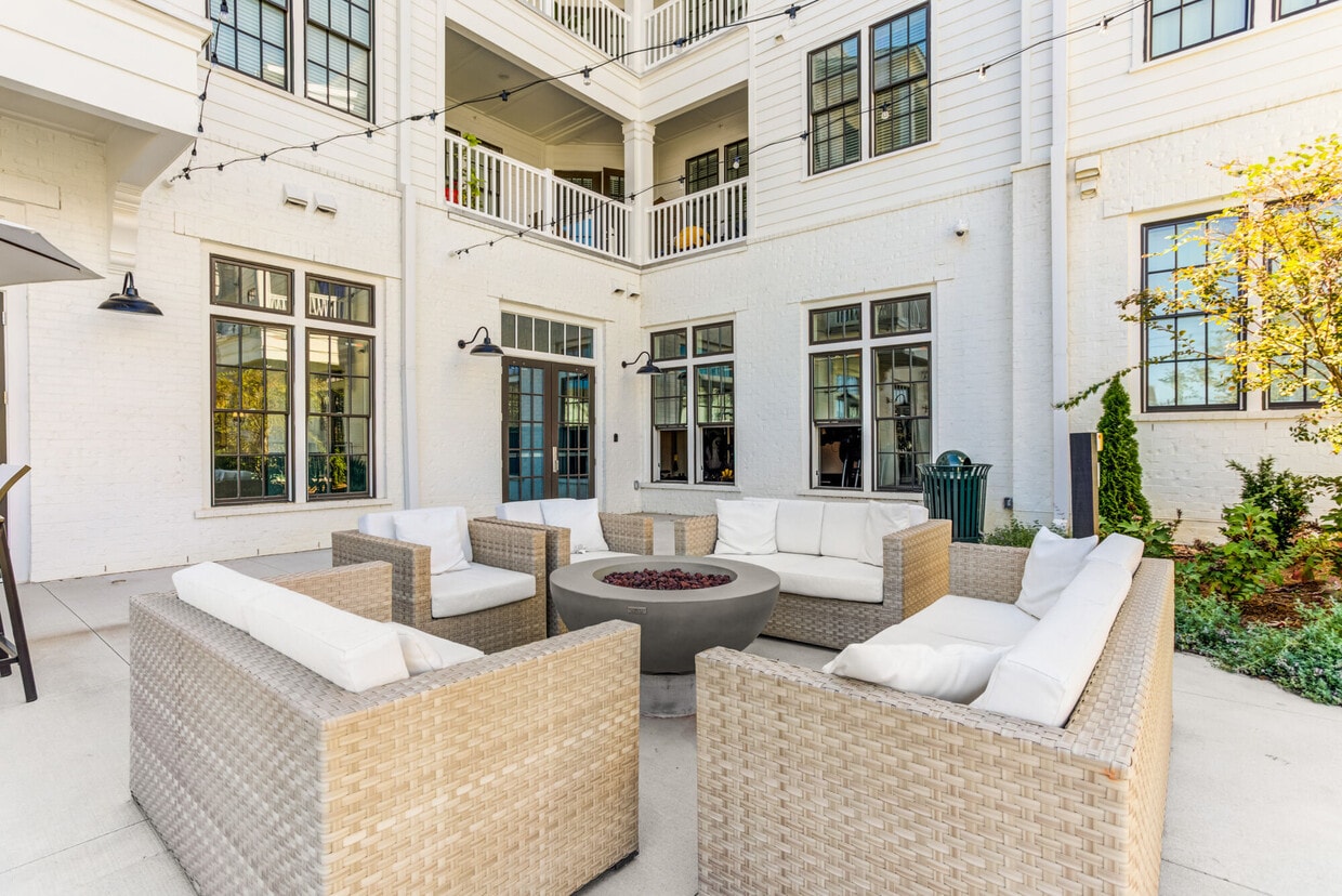 Town Center at Berry Farms - 6001 Hughes Crossing Franklin, TN 37064 ...