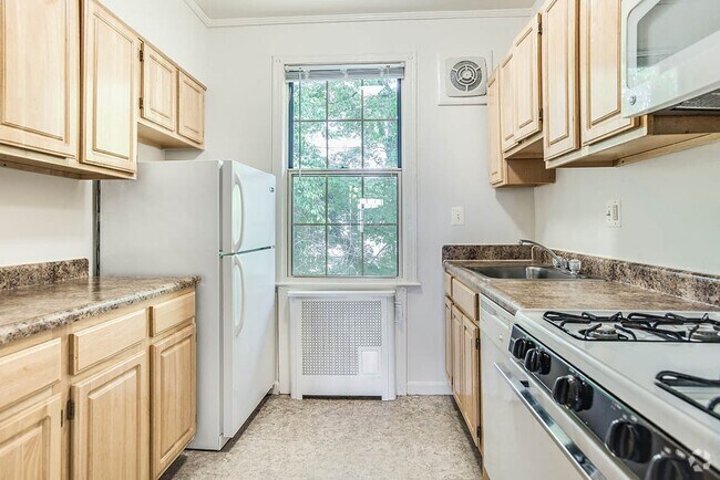 Georgetown Studio Apartments under $1,900 - Washington, DC - 2 Rentals ...