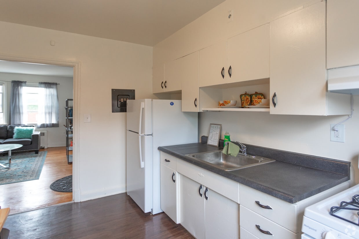 Wabash Manor Apartments - 3804 Wabash Ave Baltimore, MD 21215 ...