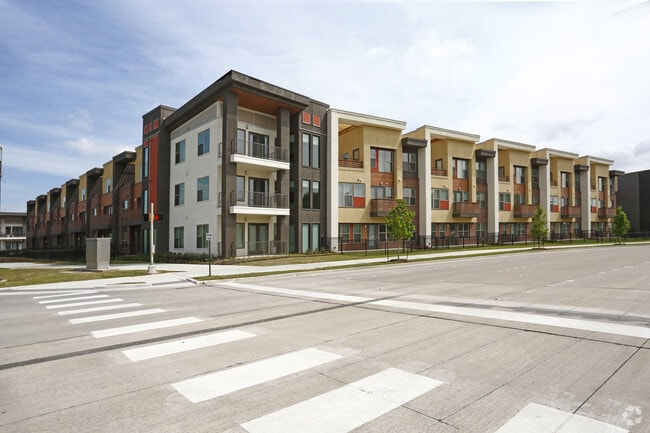 Reserve at Spring Creek Apartments - Richardson, TX | Apartments.com