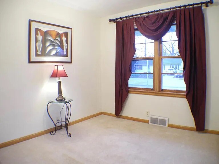 1414 S Mattis Ave, Champaign, IL 61821 | Apartments.com