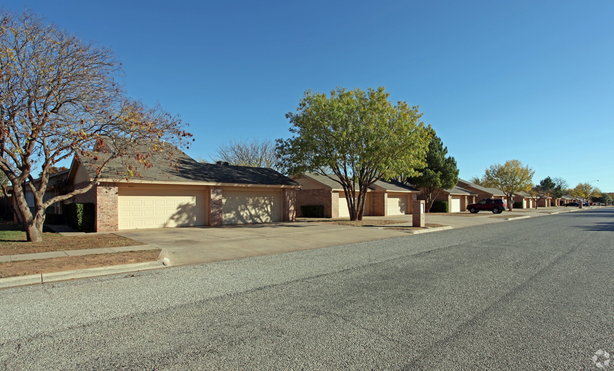 Meadow Glen Townhomes - 5534-5569 93rd St Lubbock, TX 79424 ...