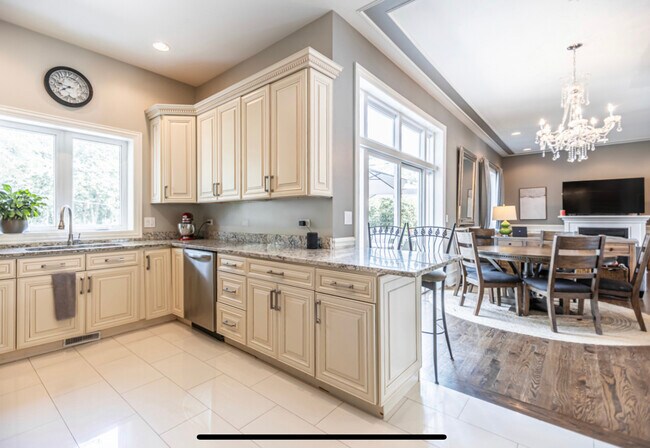 1204 Devon Ave, Park Ridge, IL 60068 - House Rental in Park Ridge, IL ...