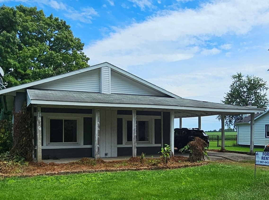 110 S Eastern Ave, Minier, IL 61759 - House Rental in Minier, IL ...