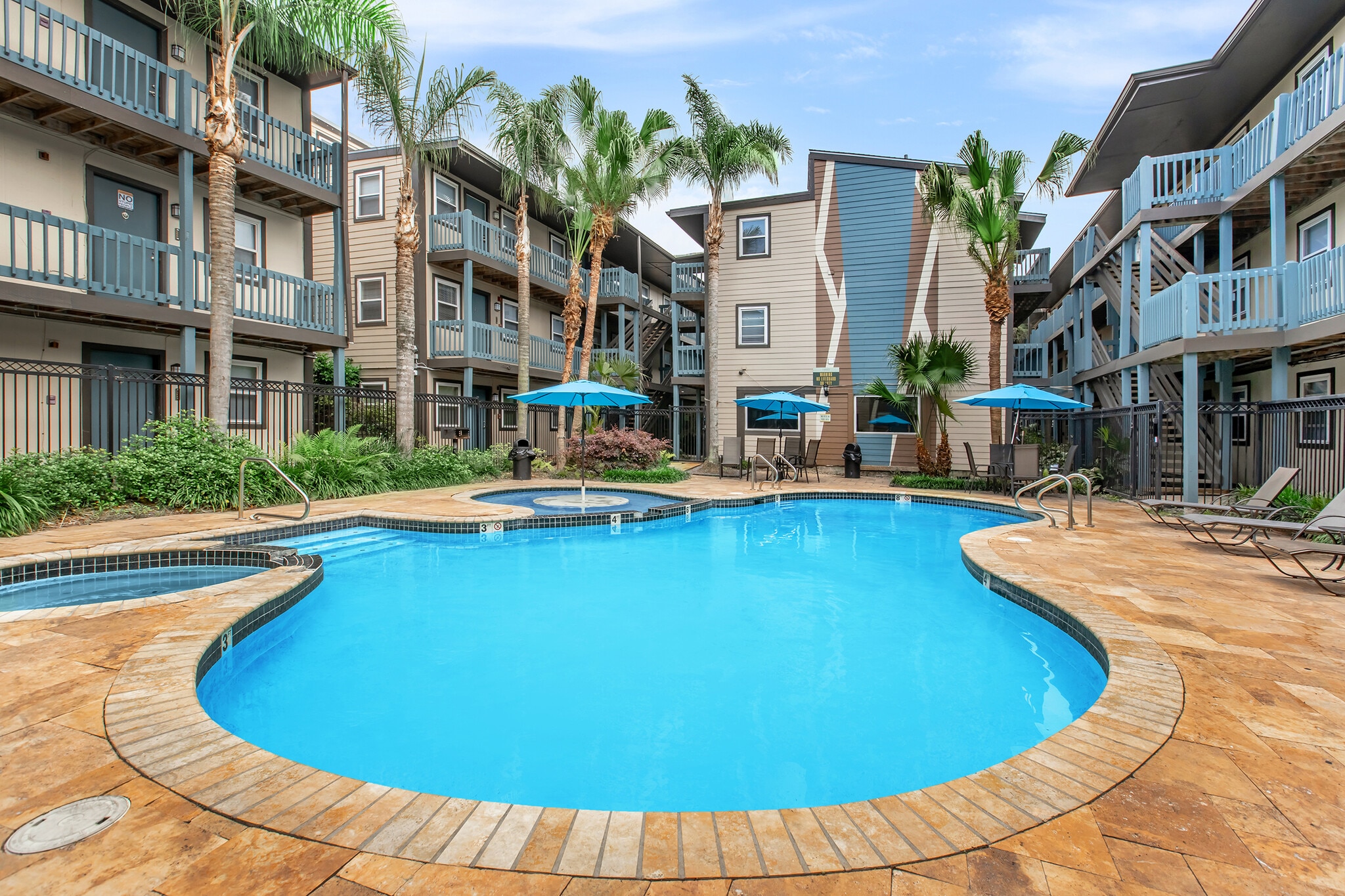 Terraces At Metairie - 3913 N I-10 Service Rd Metairie, LA 70002 ...