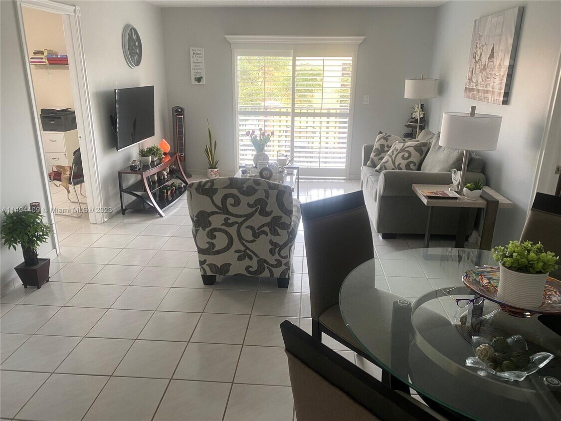 4719 NW 7th St Unit 407-11, Miami, FL 33126 - Condo for Rent in Miami ...