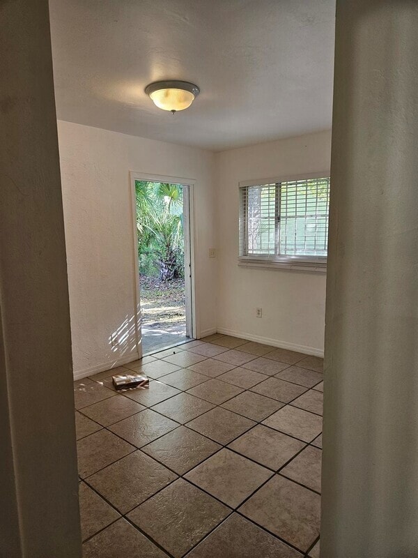 2748 Orange St Unit #B, Fort Myers, FL 33916 - Condo for Rent in Fort ...