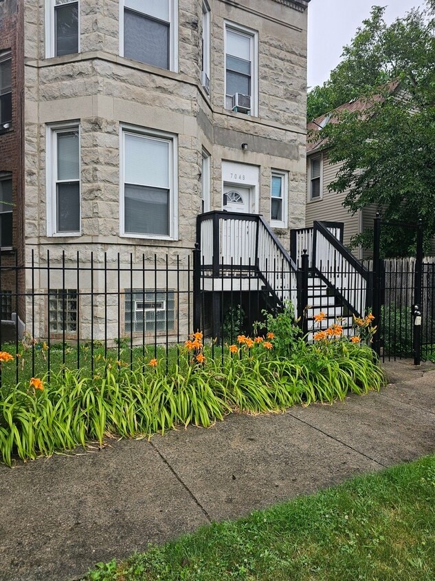 7048 S Emerald Ave, Chicago, IL 60621 - House Rental in Chicago, IL ...