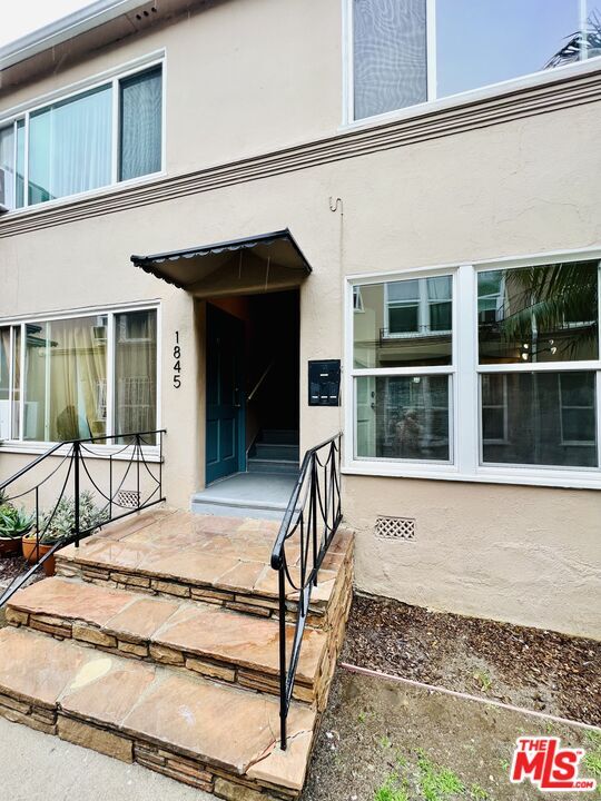 1845 Normandie Ave Unit 2 Los Angeles Ca 90027 Condo For Rent In