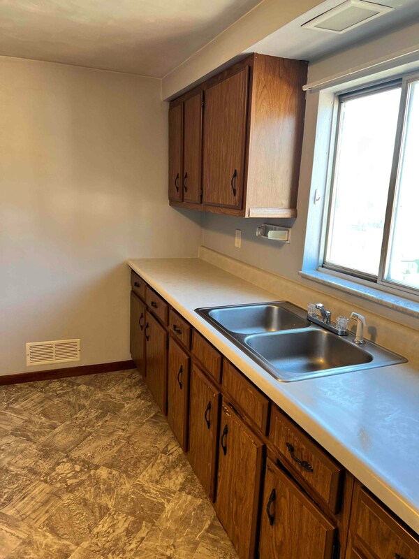 569 Pike St Unit D, Meadowlands, PA 15347 | Apartments.com