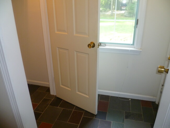 65 Main St Essex Ct 06442 Condo For Rent In Essex Ct
