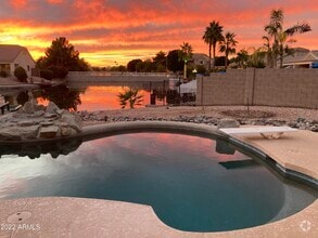 Best Luxury Lake Point at Desert Harbor Apartments for Rent - Peoria ...