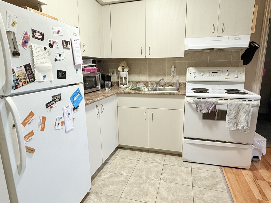 575 Assumption St Unité 1, Windsor, ON N9A 3B3 - Appartement à Louer à ...