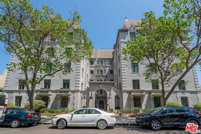 308 N Sycamore Ave Unit 102, Los Angeles, CA 90036 - Condo for Rent in ...