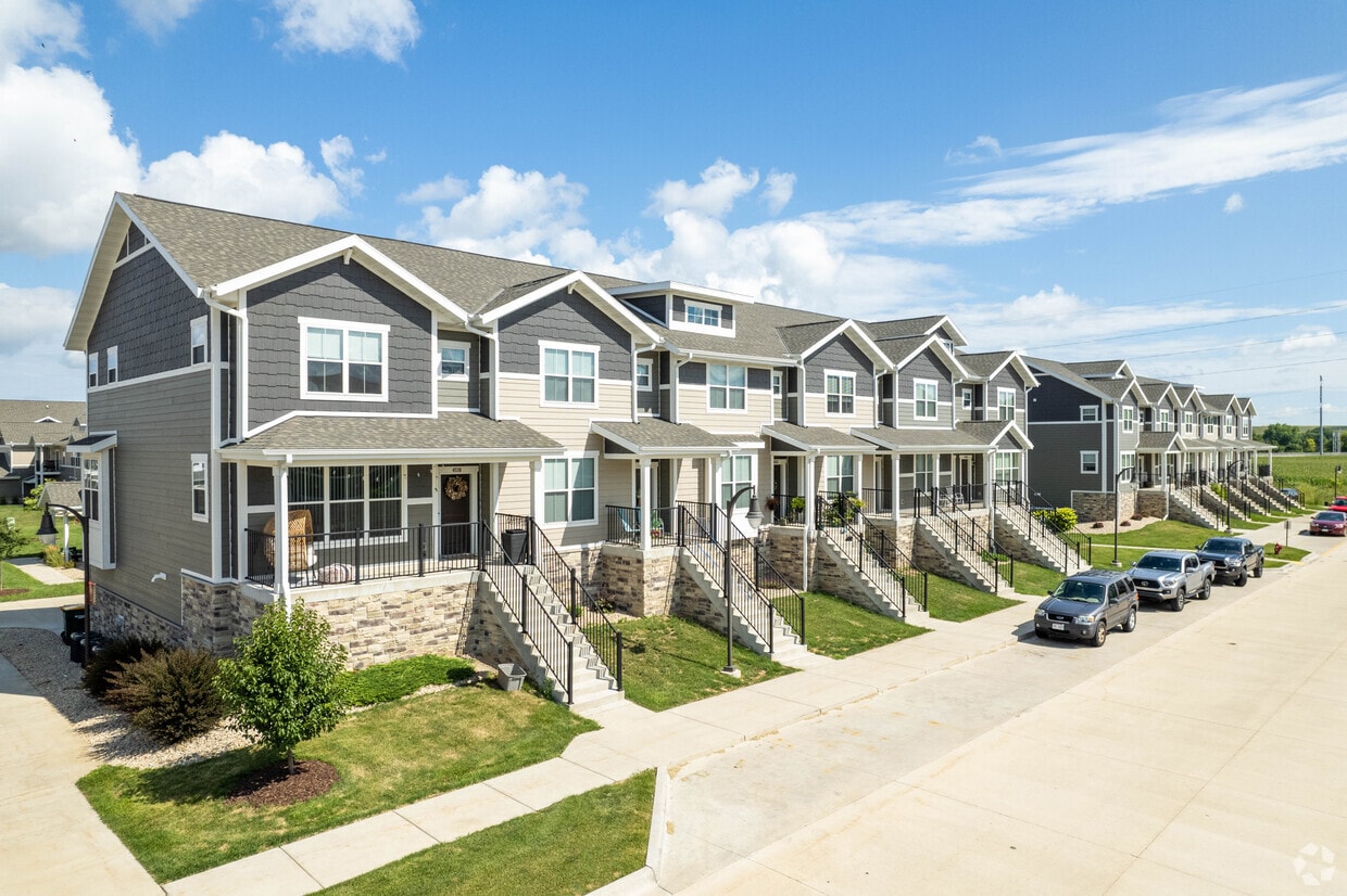 Catalina Crossing Townhomes for Rent - Mc Farland, WI | Apartments.com