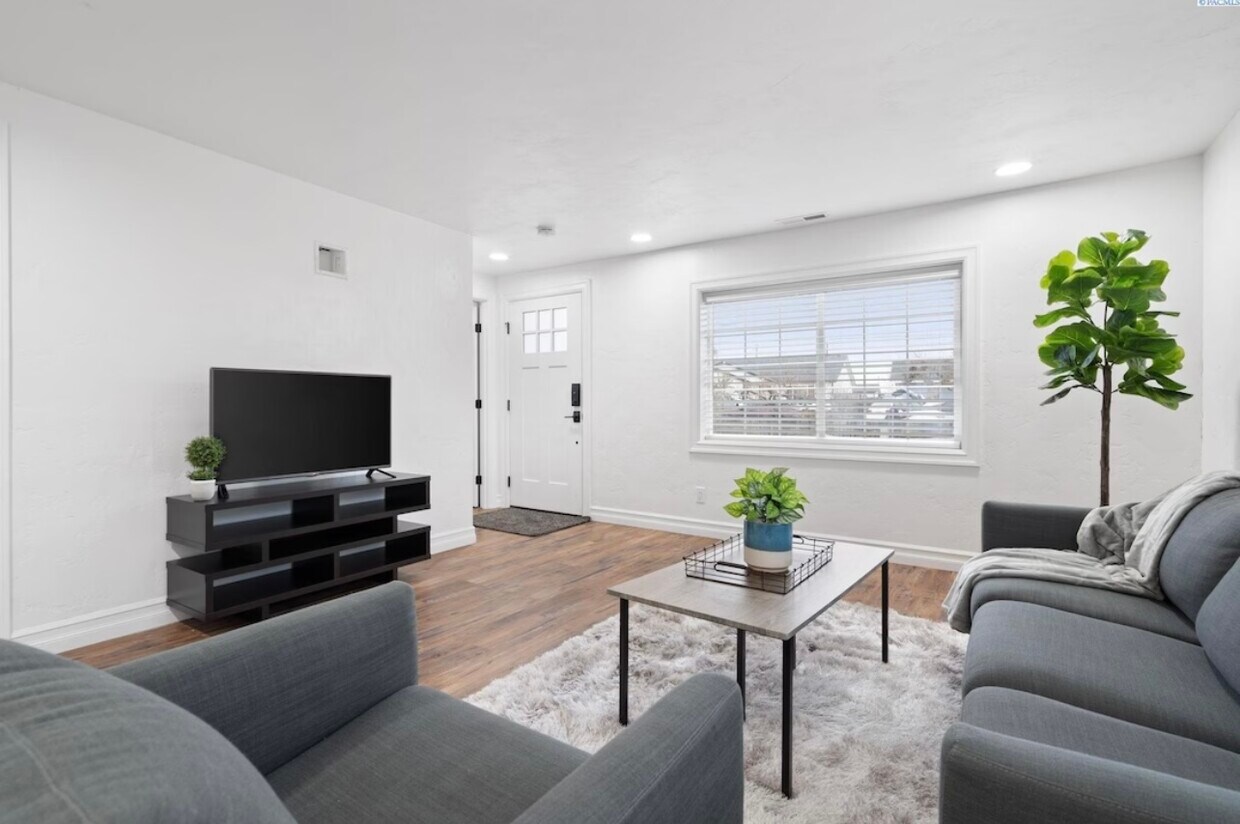 812 S 11th Ave, Pasco, WA 99301 - House Rental in Pasco, WA | Apartments.com