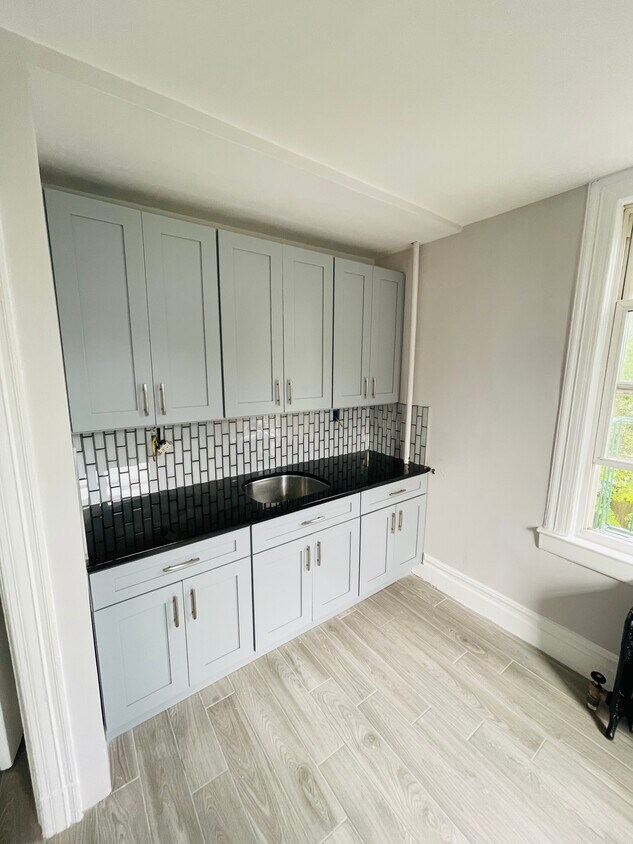 10 Amackassin Ter Unit 3rd flr, Yonkers, NY 10703 - 10 Amackassin Ter ...