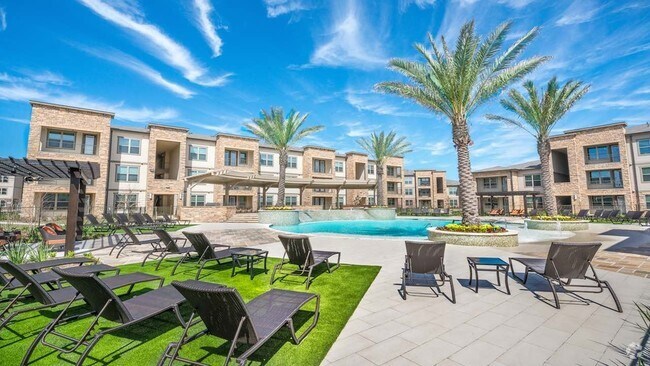 Northcrest Village Apartments for Rent with a Yard - Spring, TX - 36 ...