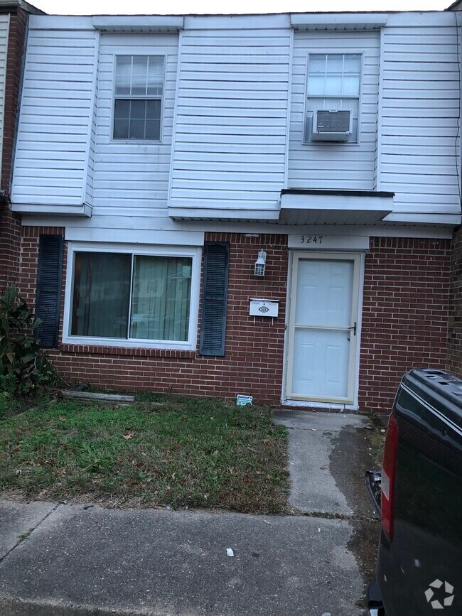 Holland Farms Student Apartments for Rent - Virginia Beach, VA - 1 ...